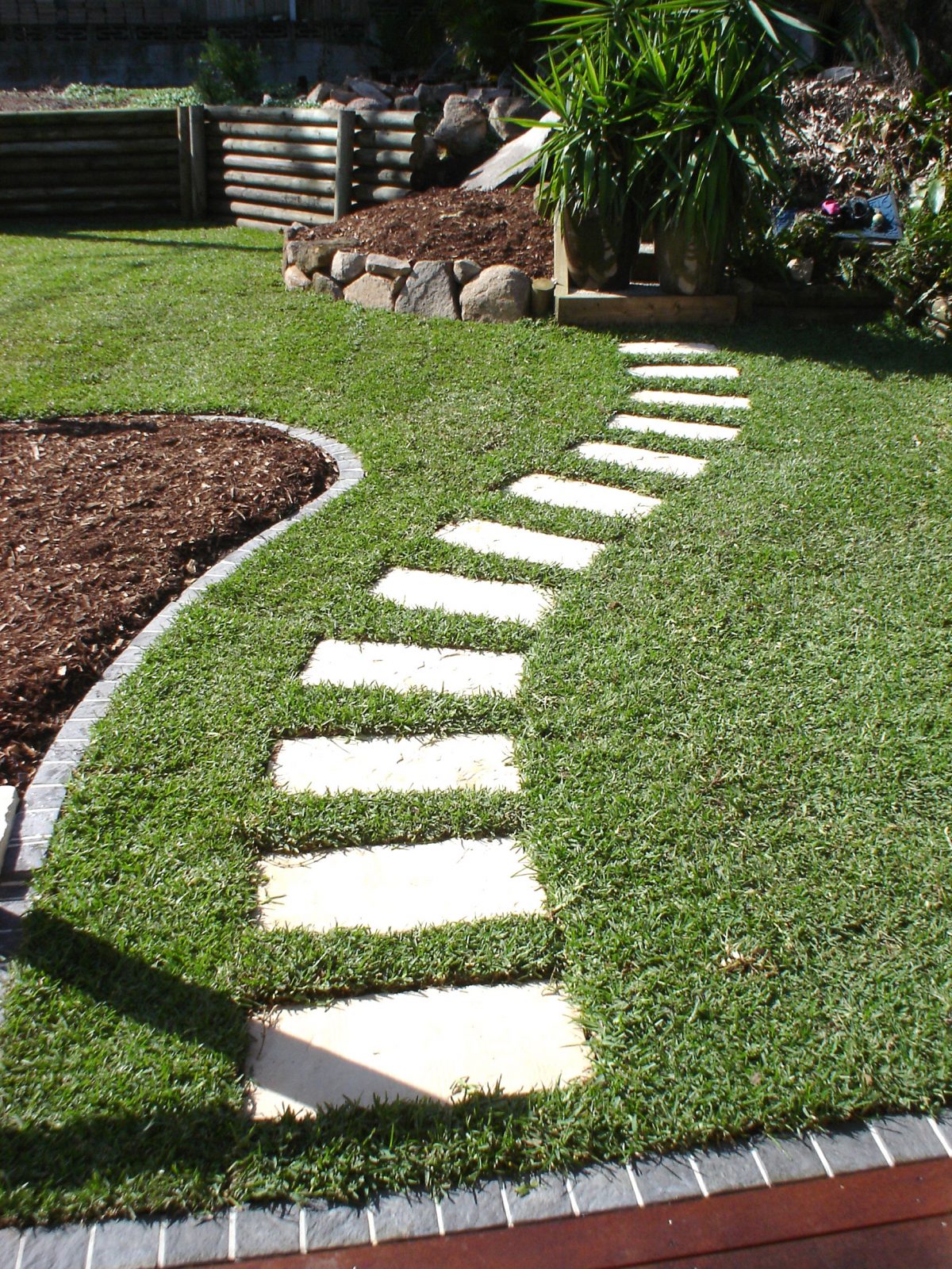 Paths Borders and Edging - GM Landscaping Services Pty Ltd